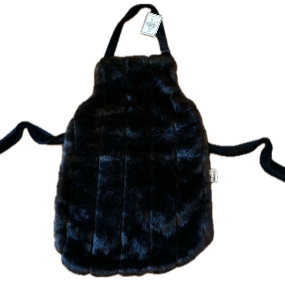 Isabella’S Journey | Other | Isabellas Journey Faux Fur Apron | Poshmark
